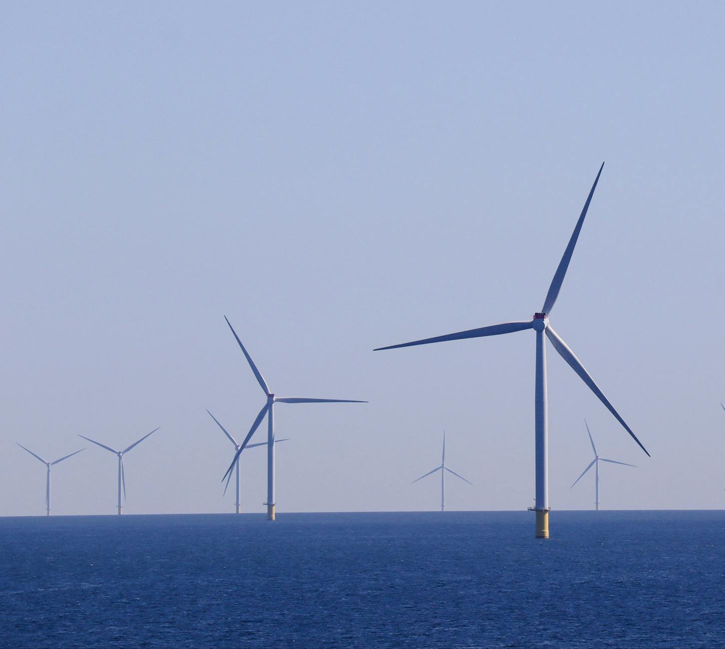 Energie Regenerabilă și Turbine Eoliene în Secolul XXI - Panouri ...