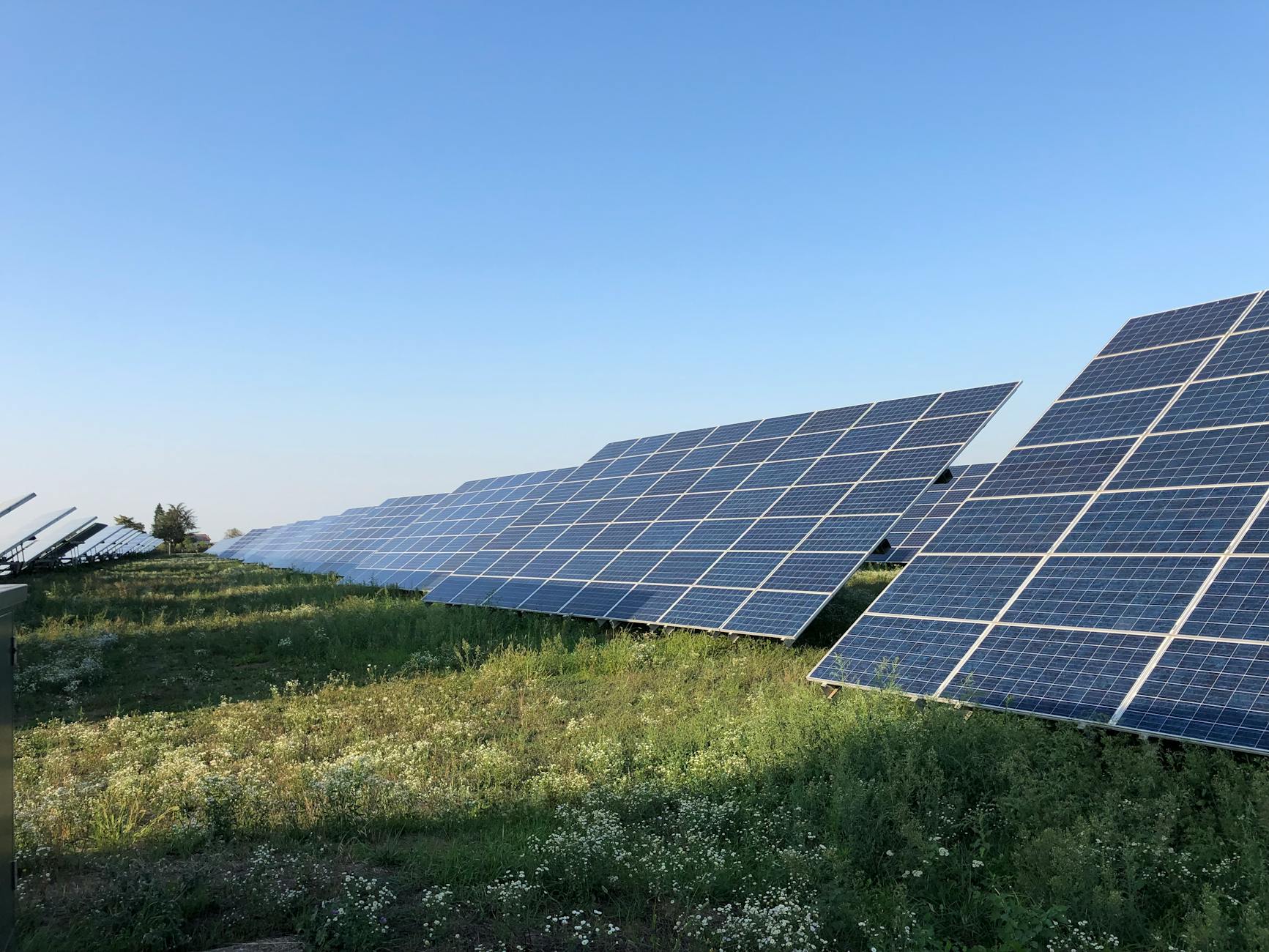 Ce sunt panourile fotovoltaice integrate în geamuri? - Panouri Fotovoltaice